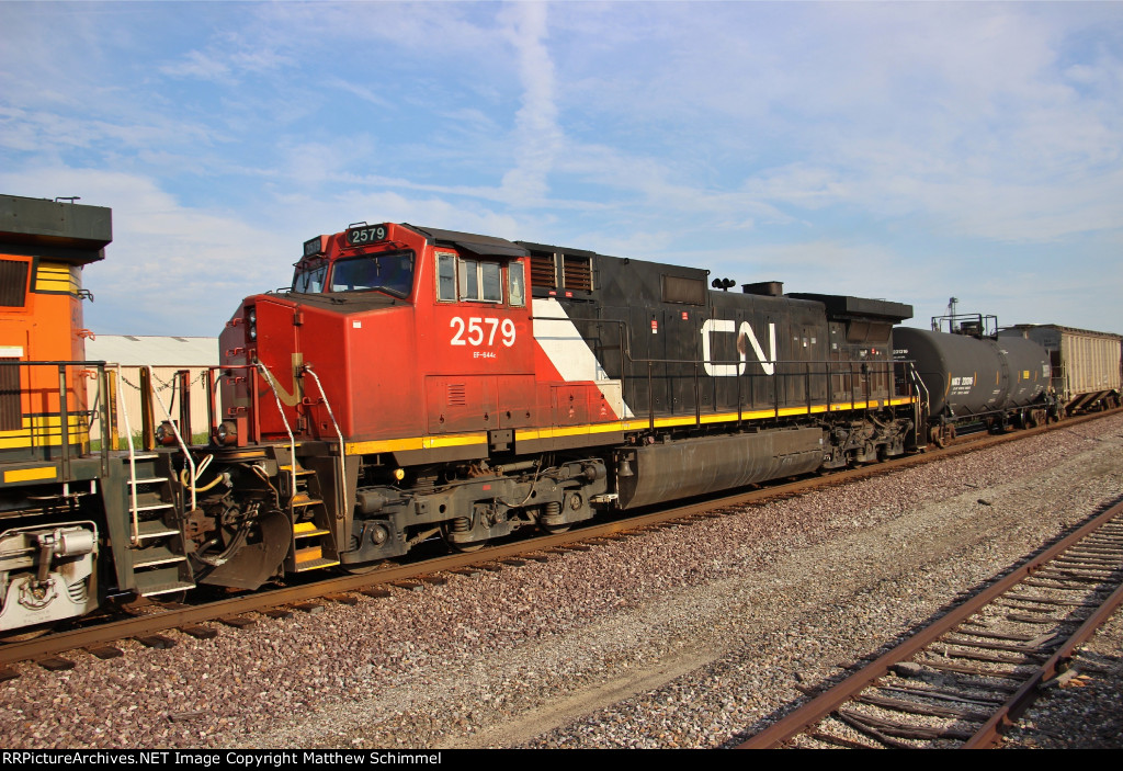 CN 2579